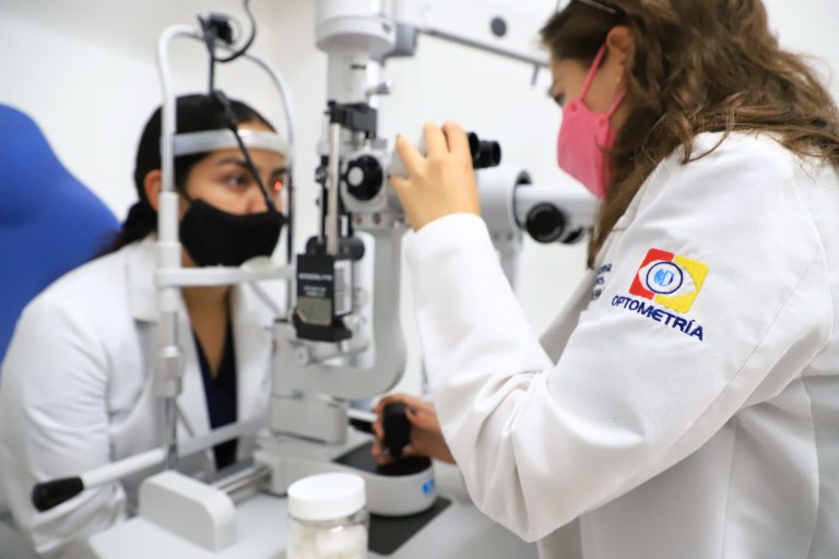 Lic. en Optometría - Descubre tu carrera