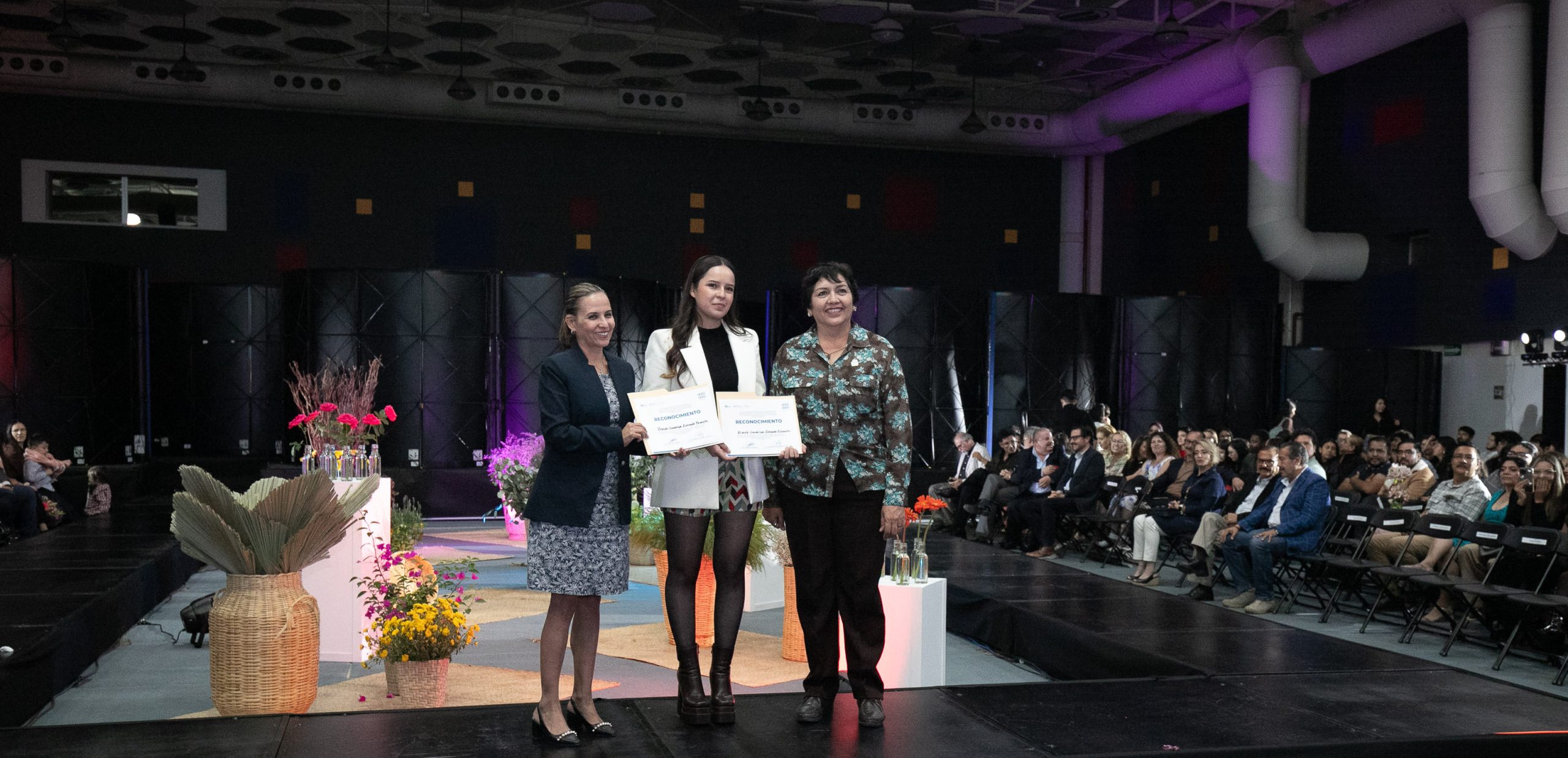UAA celebrates the “Aura” fashion show with a runway show featuring 13 ...
