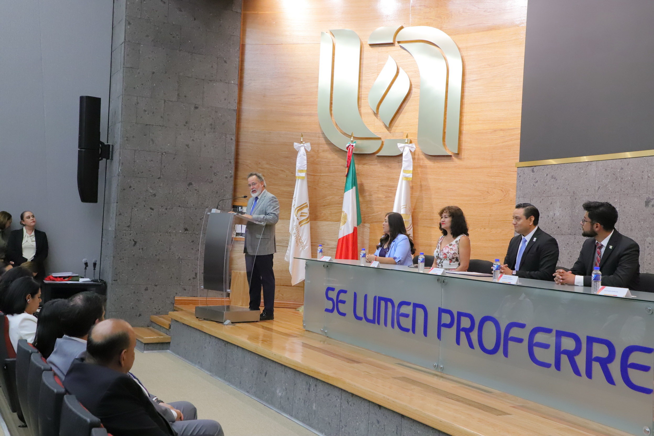 UAA gradúa a más de mil servidores públicos en diplomados de ética y ...