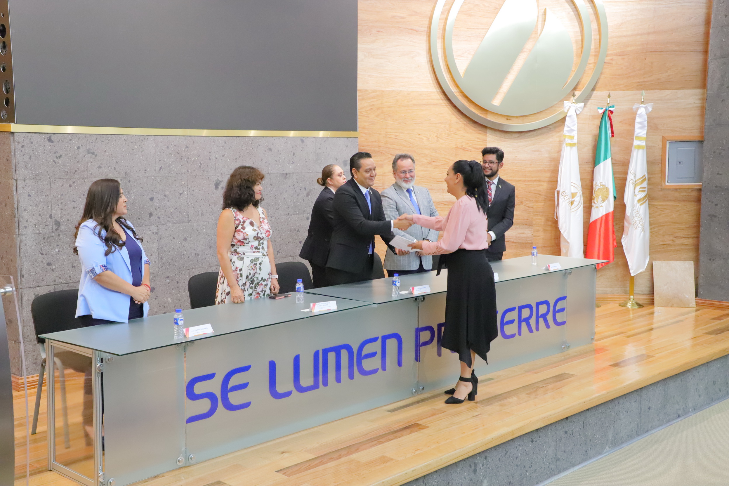 UAA gradúa a más de mil servidores públicos en diplomados de ética y ...