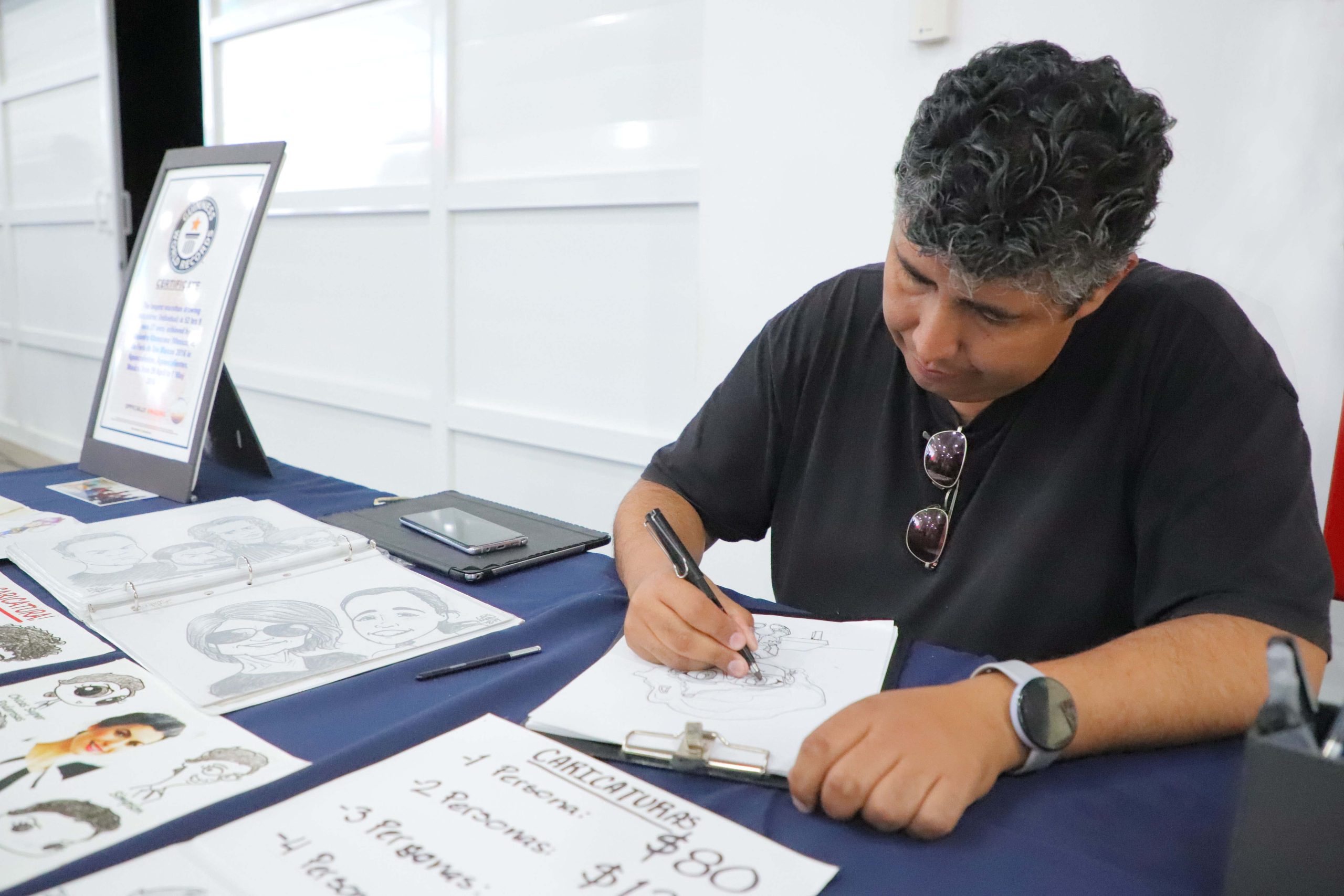 Ganador de Récord Guinness presente en la Feria del Libro de la UAA ...