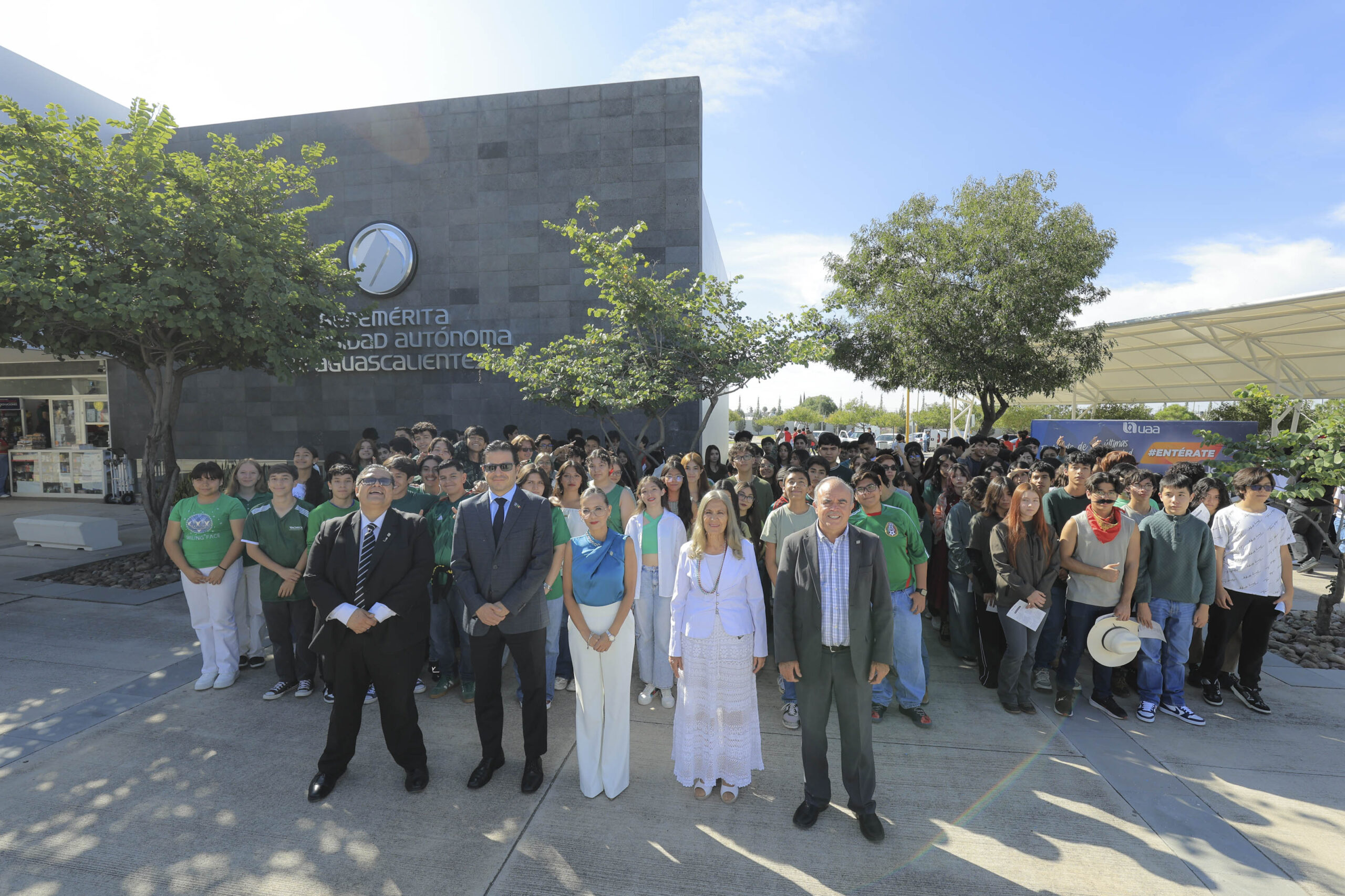 “La patria se construye todos los días”: UAA conmemora la Independencia ...